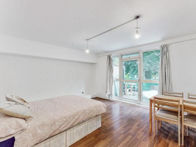 Trimdon, Plender Street, London NW1. 3 bed flat to rent £3,500 pcm £808 pw