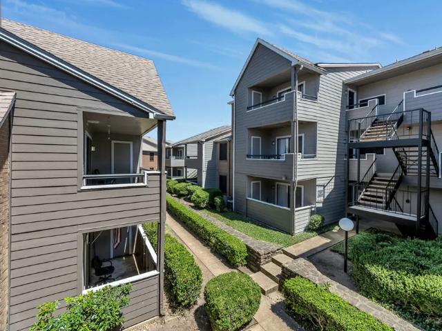 Trinity Meadows Apartments 2 Bedroom Apartment for Rent at 4633 Sycamore School Rd, Fort Worth, TX 76133 Meadows Of Candleridge