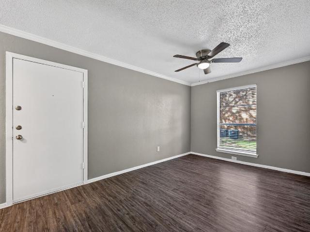 Trinity Mills 1 Bedroom Apartment for Rent at 2750 E Trinity Mills Rd, Carrollton, TX 75006 Southwest Carrollton