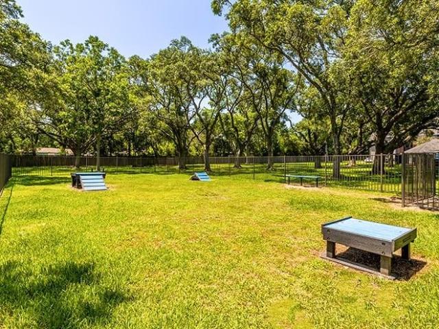 Trinity Oaks 1 Bedroom Apartment for Rent at 7440 Highway 6, Hitchcock, TX 77563
