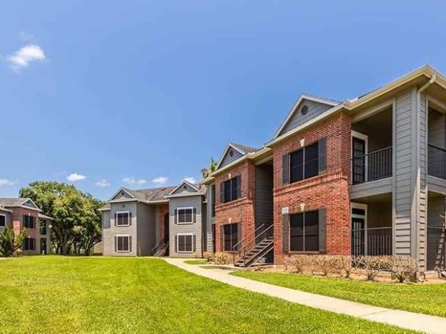 Trinity Oaks 2 Bedroom Apartment for Rent at 7440 Highway 6, Hitchcock, TX 77563