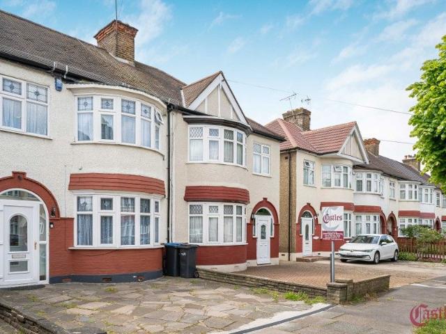 Trinity Avenue, Bush Hill Park, Enfield EN1, 3 bed property to rent, £2,600 pcm | PrimeLocation