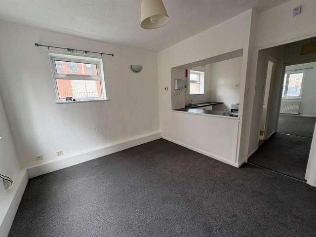 Trinity Avenue, Northampton, NN2