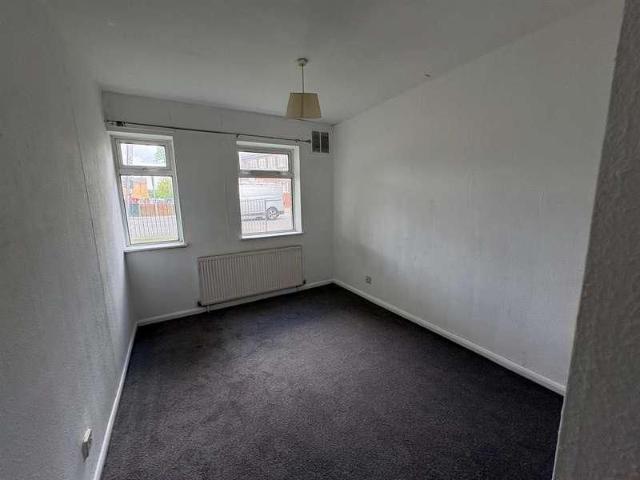 Trinity Avenue, Northampton, NN2
