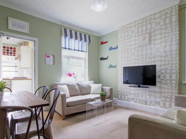 Trinity Avenue, Nottingham NG7 5 bed house to rent £3,597 pcm £830 pw