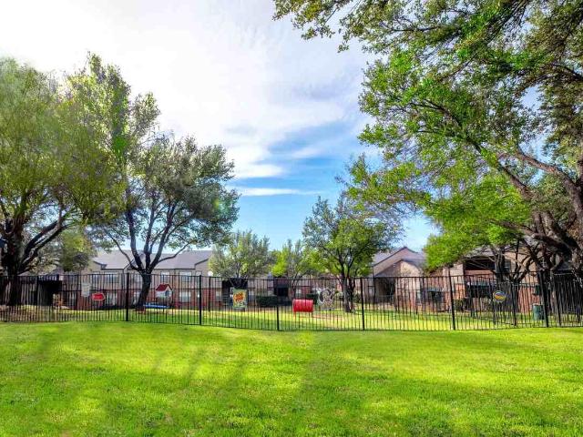 Trinity Apartments 1 Bedroom Apartment for Rent at 1147 Esters Rd, Irving, TX 75061