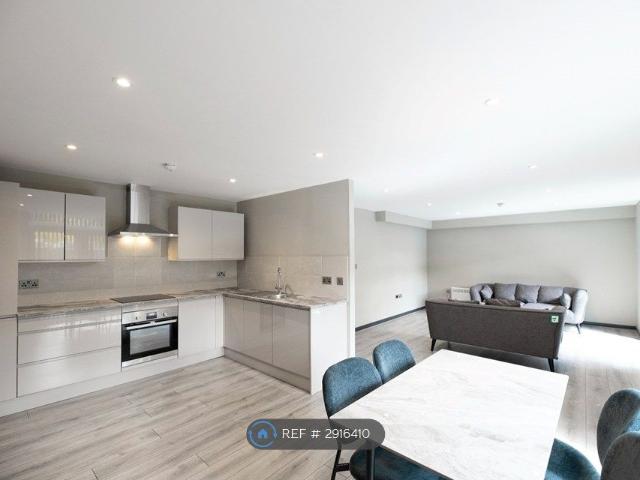 Trinity Apartments, Leeds LS13, 2 bed flat to rent, £1,350 pcm | PrimeLocation