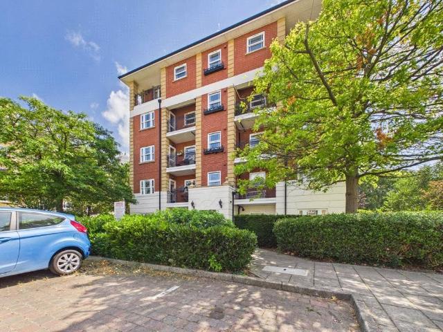 Trinity Church Road, London SW13, 2 bed flat to rent, £2,750 pcm | PrimeLocation
