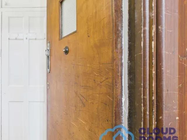 Trinity Crescent, London, SW17 7SZ, United Kingdom | 3 bed apartment for rent #166391885 | Rentberry