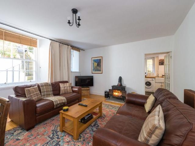 Trinity Crescent, Trinity, Edinburgh EH5, 2 bed flat to rent, £1,595 pcm | PrimeLocation