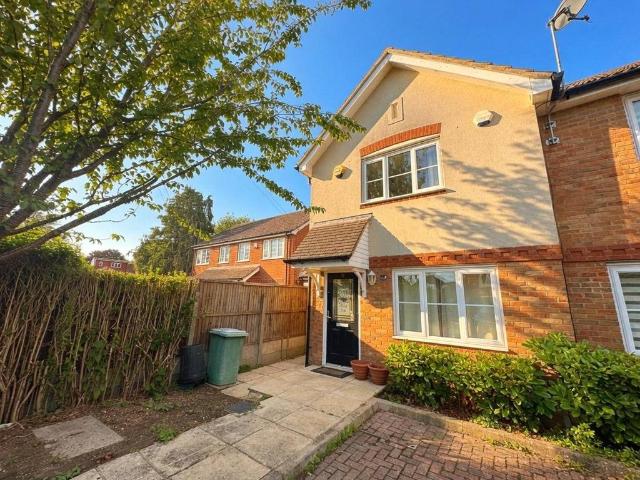 Trinity Drive, Uxbridge, Greater. 2 bed end of terrace house to rent £2,150 pcm £496 pw