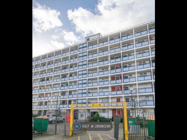 Trinity Gardens, London E16, 2 bed flat to rent, £850 pcm | PrimeLocation