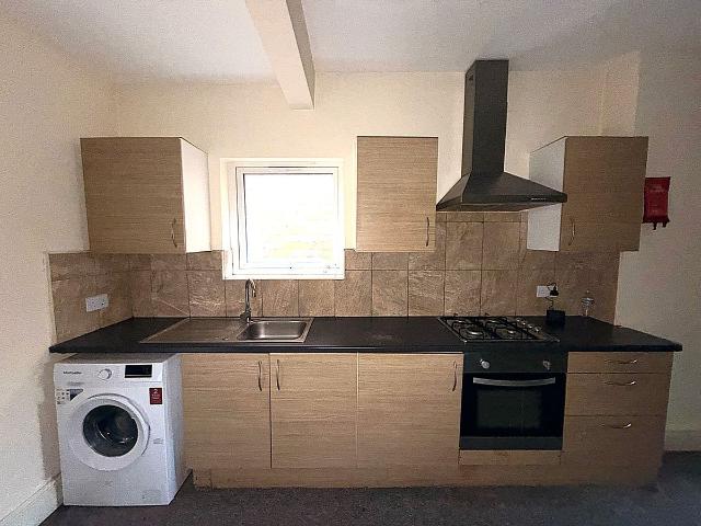 Trinity Lane, Hinckley LE10, 2 bed flat to rent, £825 pcm | PrimeLocation
