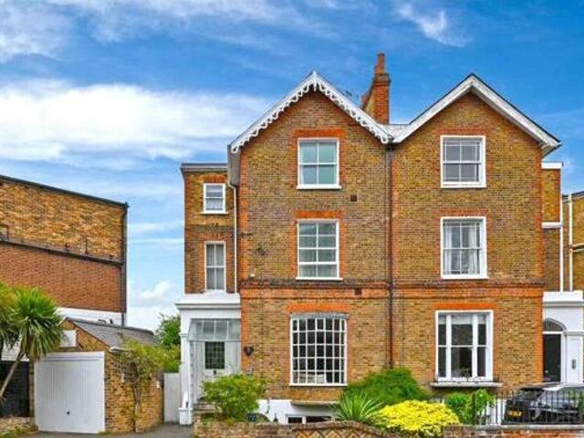 Trinity Place, Windsor, 5 Bedroom Semi detached