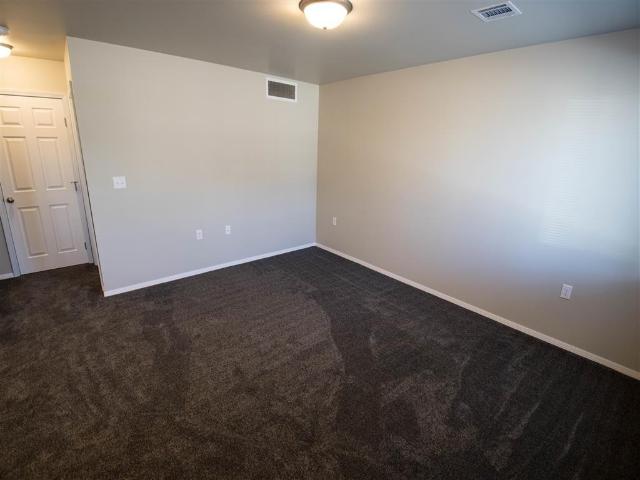 Trinity Point 3 Bedroom Apartment for Rent at 5450 E Blarney Pl, Sioux Falls, SD 57110