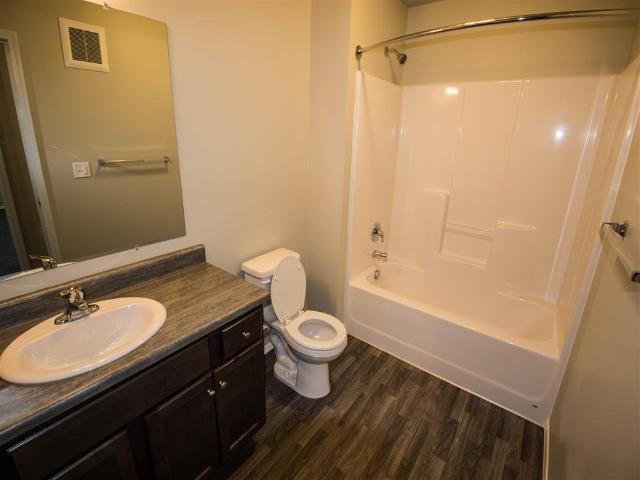Trinity Point 3 Bedroom Apartment for Rent at 5450 E Blarney Pl, Sioux Falls, SD 57110