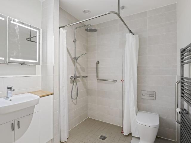 Trinity Road, Chipping Norton OX7, 1 bed flat to rent, £2,750 pcm | PrimeLocation