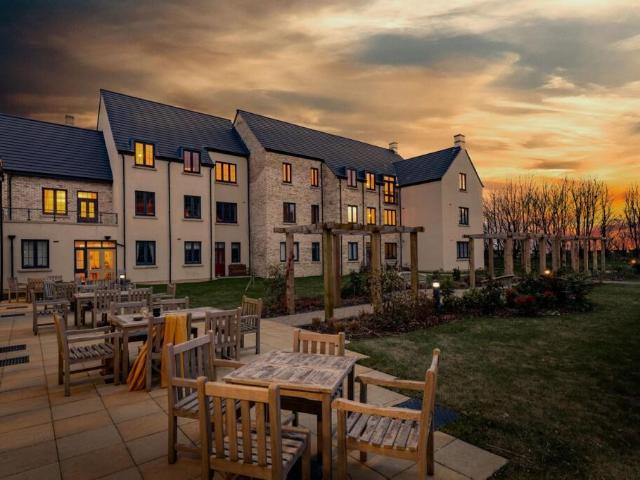 Trinity Road, Chipping Norton, OX7 1 bed retirement property to rent £2,750 pcm £635 pw