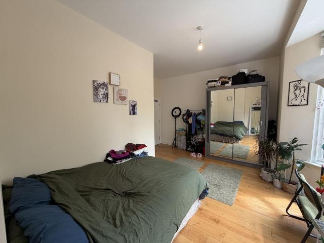 Trinity Road, London N22, Studio to rent, £950 pcm | PrimeLocation