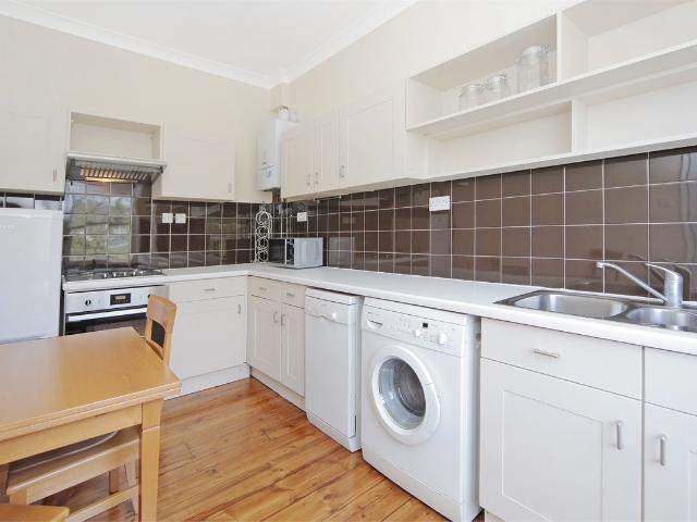 Trinity Road, London SW17, 2 bed flat to rent, £2,500 pcm | PrimeLocation