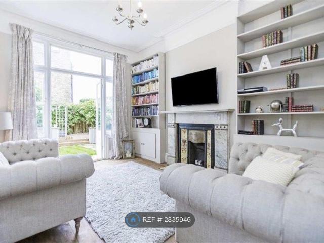 Trinity Road, London SW17, 2 bed flat to rent, £2,600 pcm | PrimeLocation