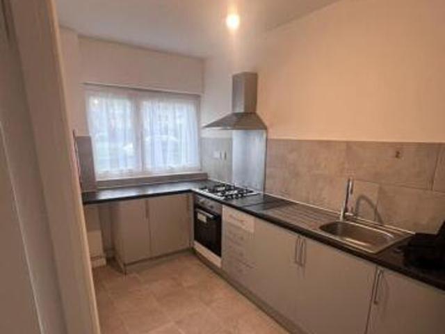 Trinity Road, London, 1 Bedroom Flat