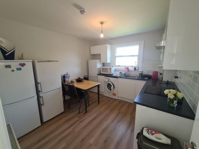 Trinity Road, Wood Green N22, Room to rent, £750 pcm | PrimeLocation