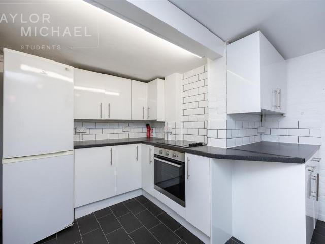 Trinity Street, Brighton 5 bed terraced house to rent £2,750 pcm £635 pw