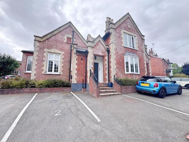 Trinity Street, Halstead CO9, 2 bed flat to rent, £1,350 pcm | PrimeLocation