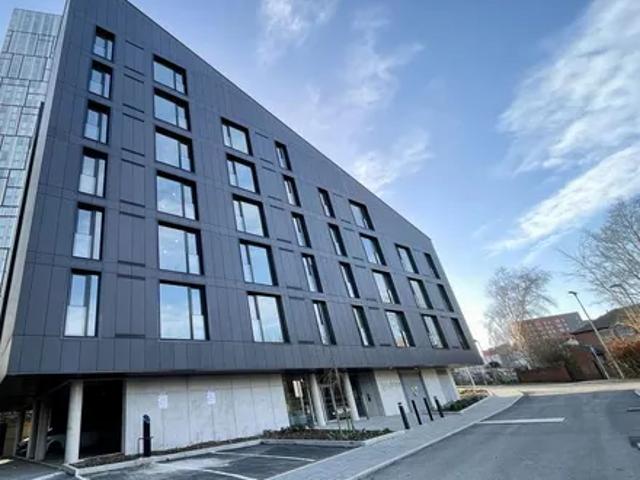 Trinity Way, Blackfriars, Salford, M3 7GT, United Kingdom | 2 bed apartment for rent #139332889 | Rentberry