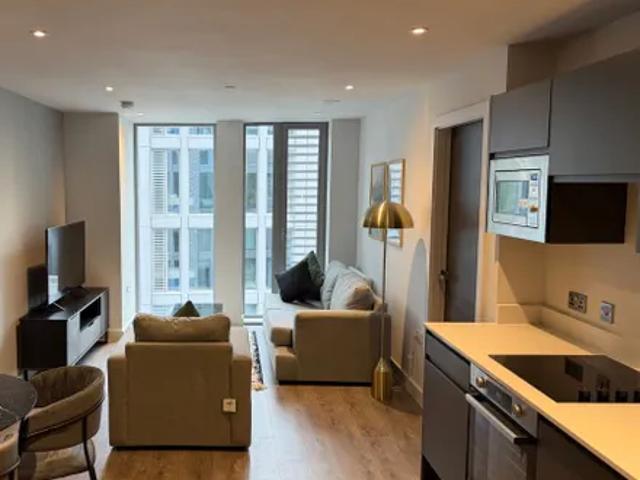 Trinity Way, Blackfriars, Salford, M3 7GX, United Kingdom | 2 bed apartment for rent #167218330 | Rentberry