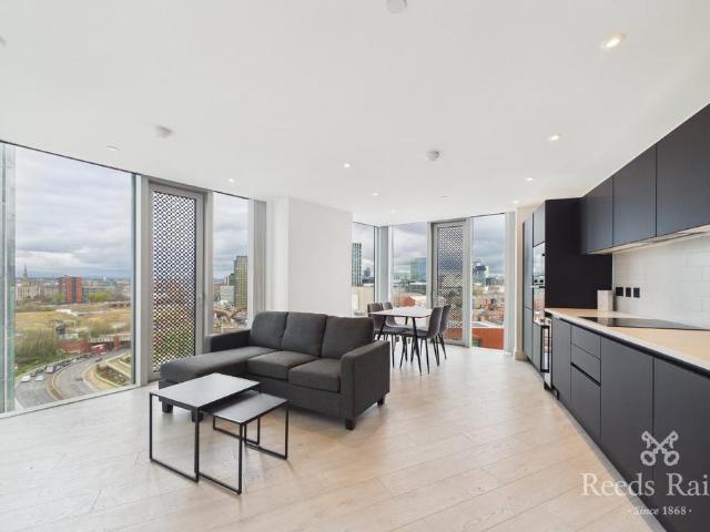 Trinity Way, Manchester M3 2 bed apartment to rent £1,900 pcm £438 pw