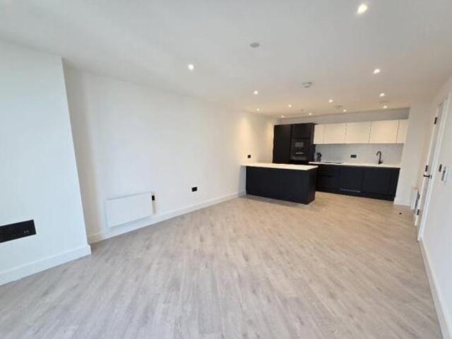 Trinity Way, Manchester, 2 Bedroom Apartment