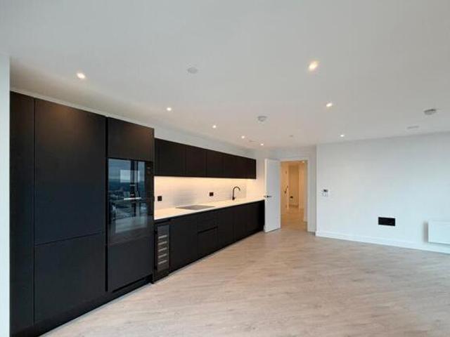 Trinity Way, Manchester, 2 Bedroom Apartment