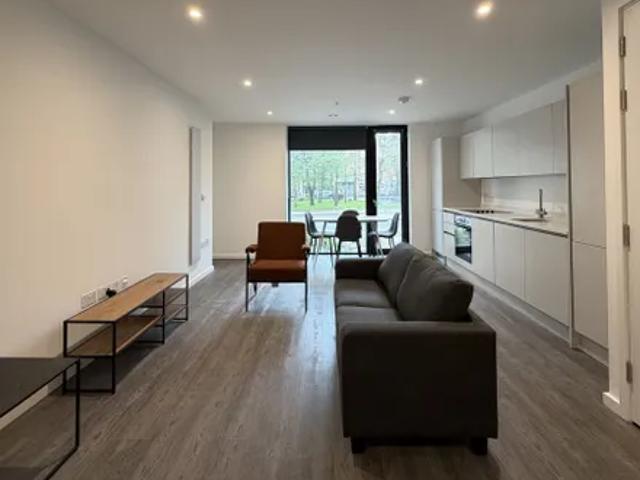 Trinity Way, Salford, M3 7FF, United Kingdom | 2 bed apartment for rent #166924091 | Rentberry