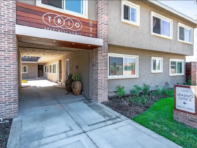 Trio Apartment 2 Bedroom Apartment for Rent at 879 Center St, Costa Mesa, CA 92627 Westside Costa Mesa