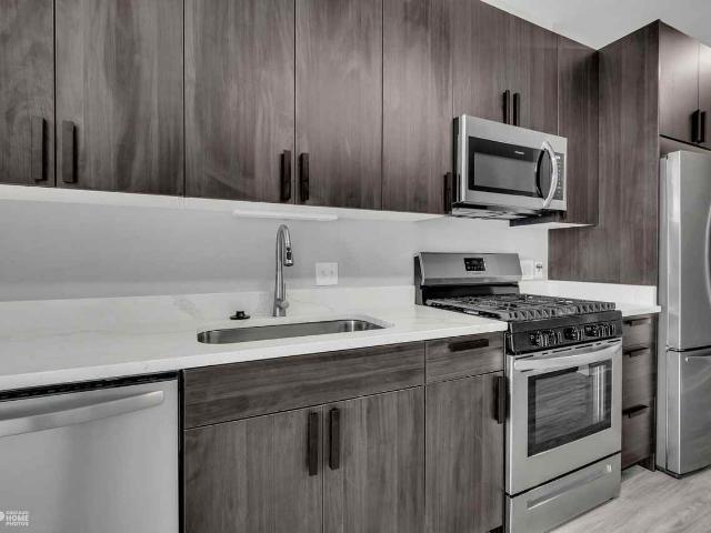 TRIO Apartments 2 Bedroom Apartment for Rent at 670 W Wayman St, Chicago, IL 60661 Near West Side