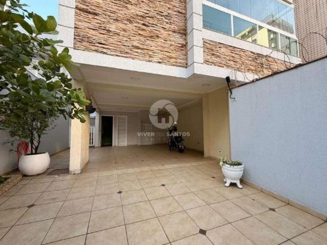 Triplex no Marapé com piscina com cascata e vaga para até 4 carros