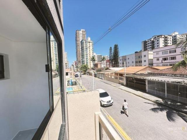 Triplex no bairro Tupi em Praia Grande SP