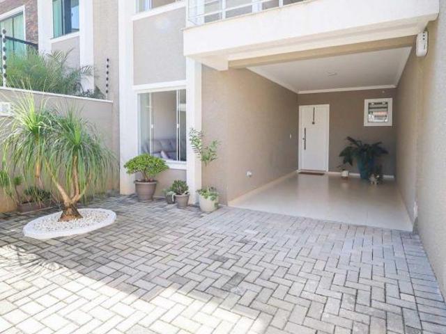 TRIPLEX NO XAXIM COM 5 VAGAS DE GARAGEM