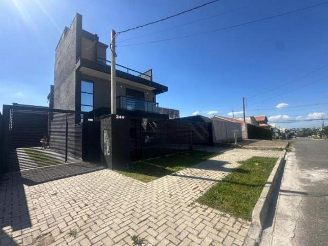 Triplex novo, 03 quartos, terraço com churrasqueira e espaço gourmet no Pinheirinho Cód. 06.107