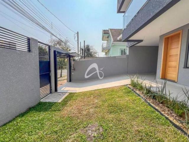 Triplex Frente para Rua • Pineville