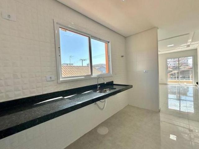 Triplex novo em condomínio fechado na Vila Guilhermina – Praia Grande/SP