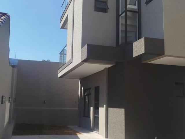 Triplex Novo Mundo 03 suítes amplo terraço a 500 metros Condor