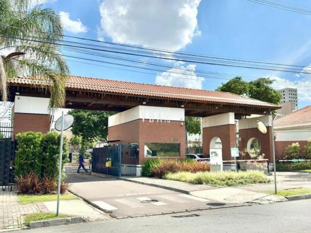 Triplex novo no Pinheirinho com terraço