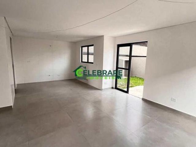 TRIPLEX NOVO NO XAXIM! 03 QTOS,SUÍTE,SACADA,GARAGEM COBERTA