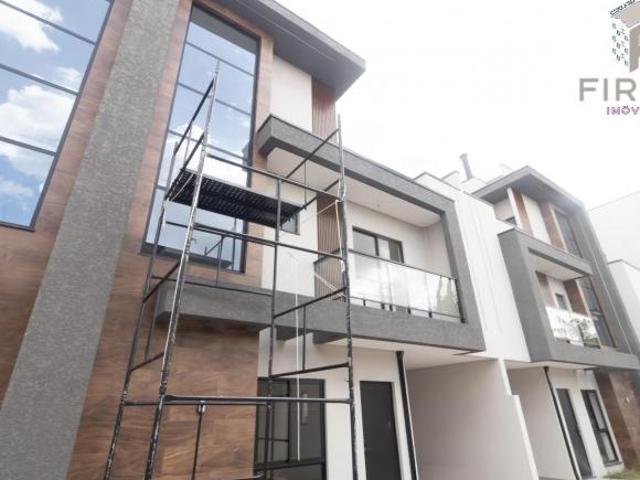 Triplex Ótima oportunidade no Novo Mundo!