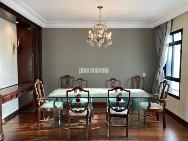 Triplex a venda em Morumbi um verdadeiro ícone de sofisticação e exclusividade