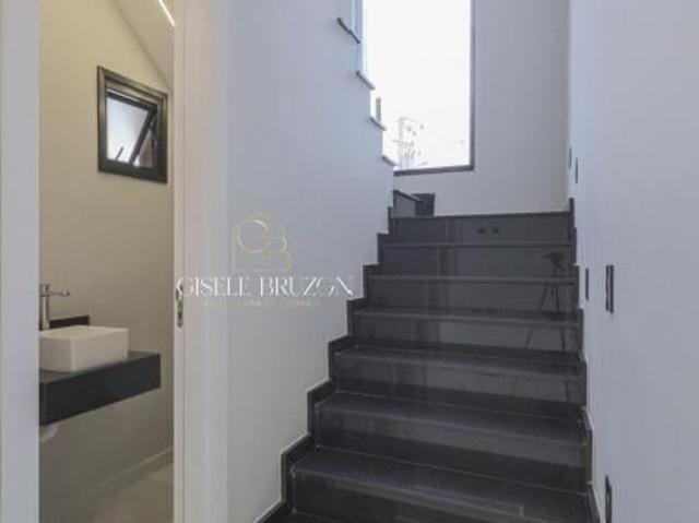Triplex à venda no condomínio Vigneto | SJP