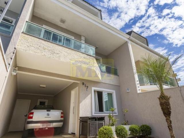 Triplex a venda no bairro Pineville em Pinhais